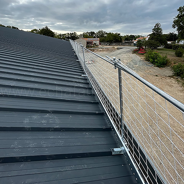 Garde-corps temporaire avec fixation sur rive