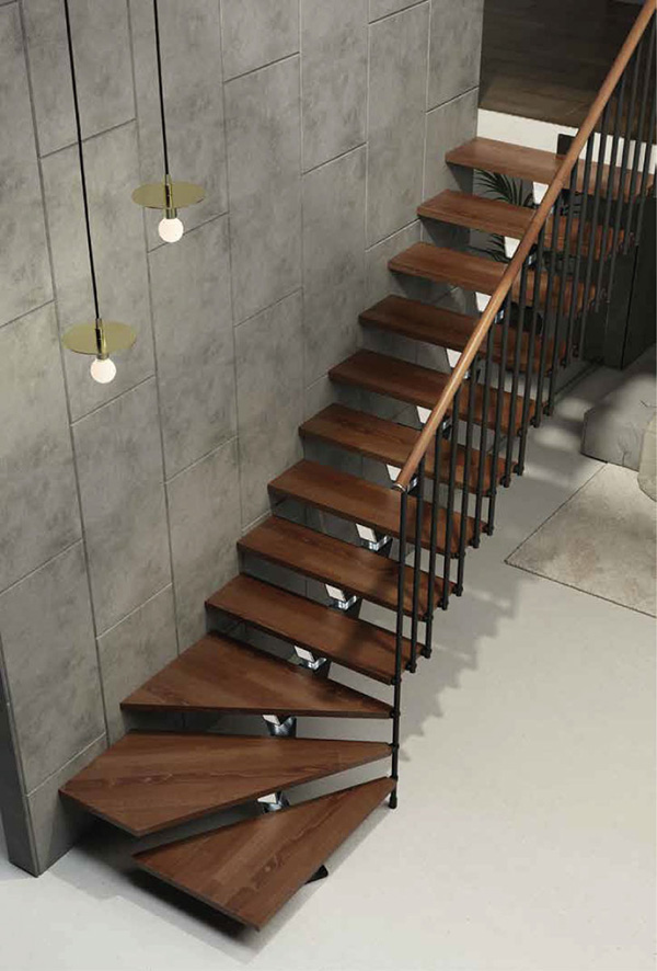 Scala con traversa e larghezza standard